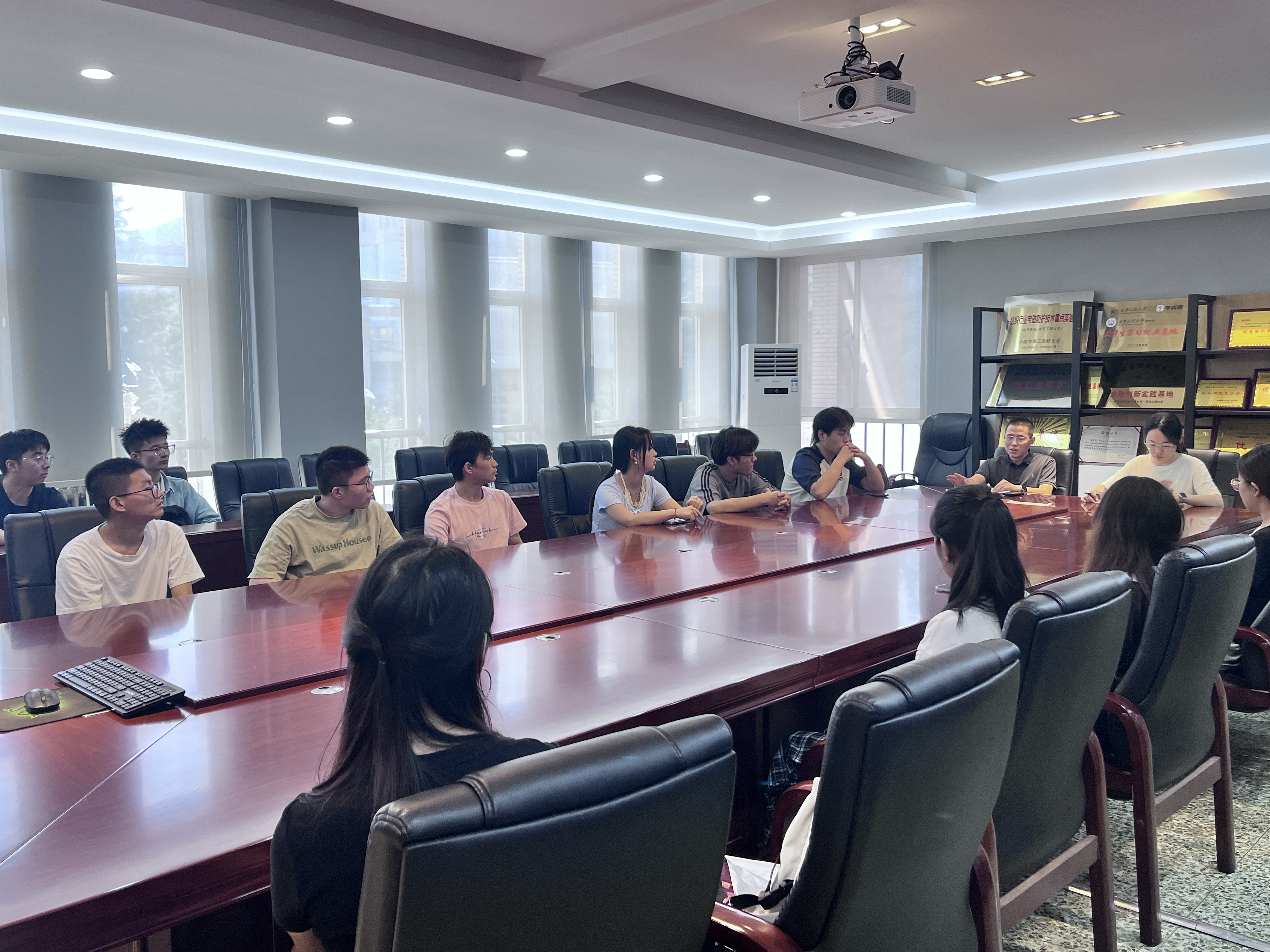 理学院召开“一站式学生社区”2025年推免研究生政策解读会-西安工程大学理学院